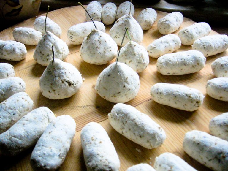 Manufaktur – Würchwitzer Milbenkäse: Der lebendigste Käse der Welt.